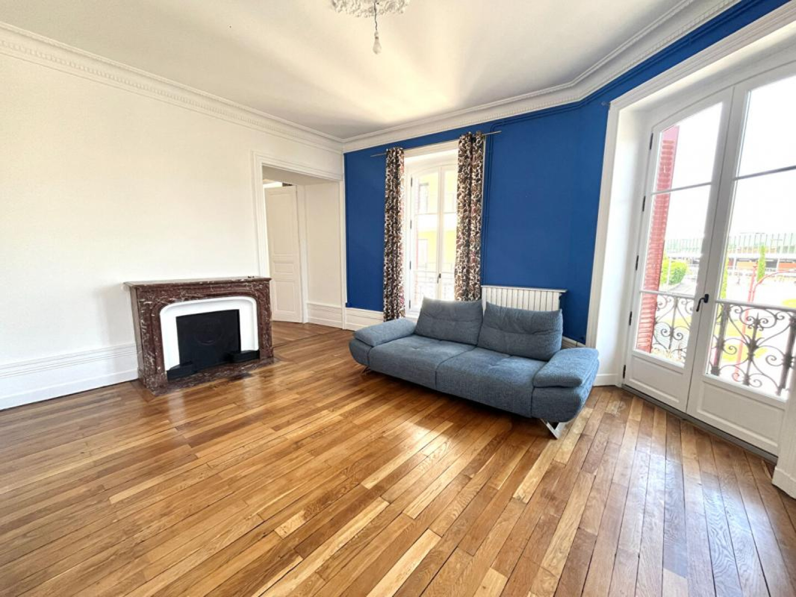 Vente Appartement Roanne 6 pièce(s) 149.84 m2 refait à neuf | Ginet ...